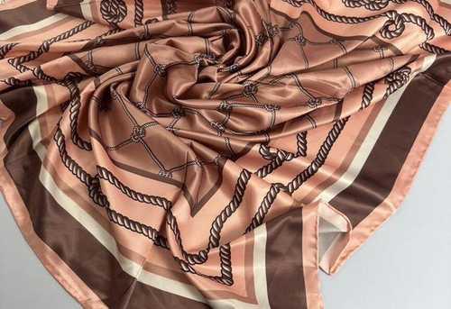 Шелковый платок розово- бежевый Hermes