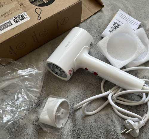 Новый фен Deerma Hair Dryer