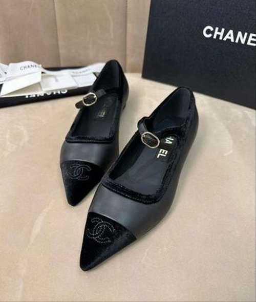 Туфли Chanel лодочки без каблука