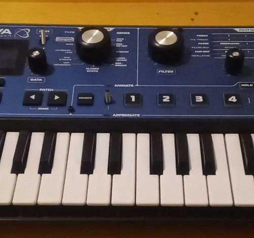 Синтезатор Novation Mininova