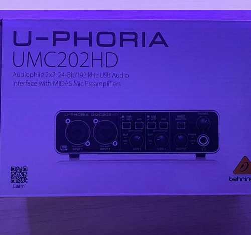 Звуковая карта (аудиоинтерфейс) Behringer UMC202HD