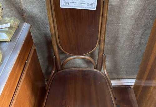 Антикварный стул Тонетъ