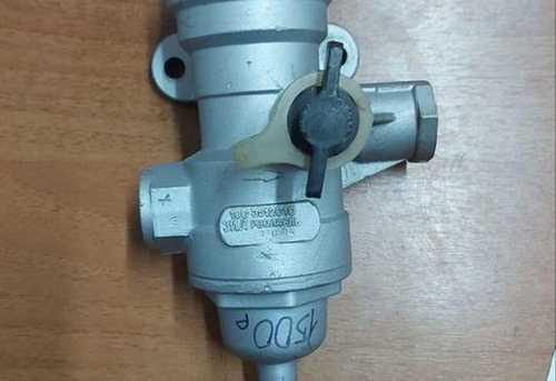 Регулятор давления воздуха Камаз 100-3512010