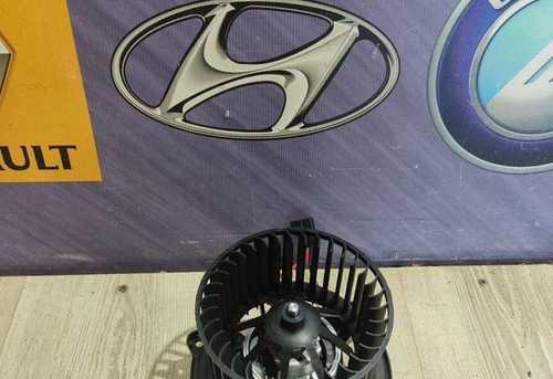 Вентилятор мотор печки отопителя Hyundai I30