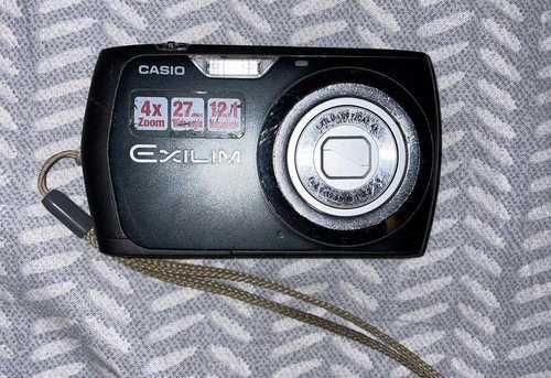 Компактный фотоаппарат Casio Exilim
