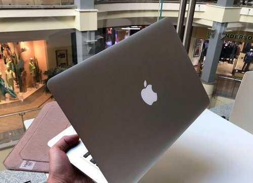 Macbook Air 13 в идеальном состоянии