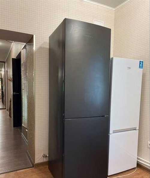 Холодильник Haier cfl633cb черный матовый