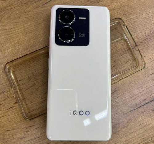 Vivo iQOO Z8, 12/256 ГБ