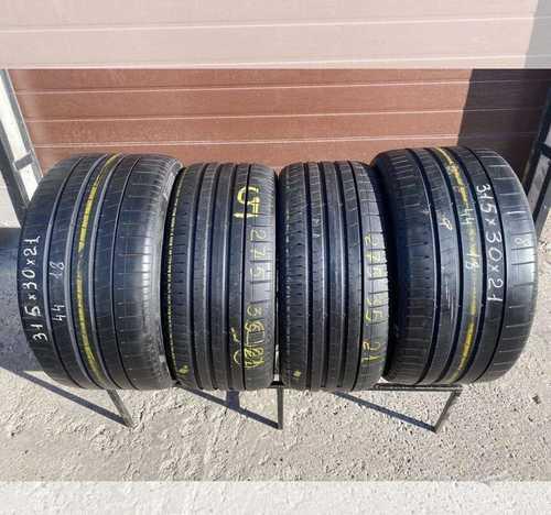 Pirelli P Zero 275/35 R21 и 315/30 R21