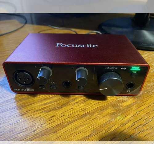 Внешняя звуковая карта focusrite Scarlett Solo 3rd