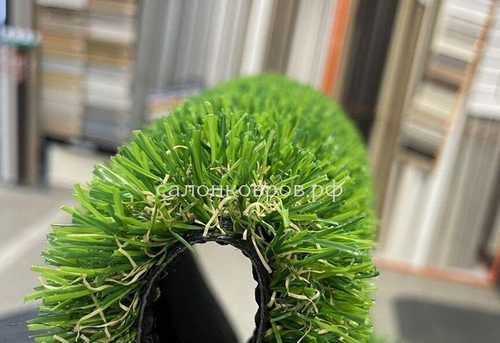 Яркий искусственный газон-коврик Deko