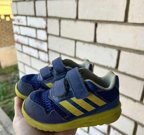 Кроссовки adidas