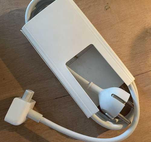 Зарядное для macbook для розетки