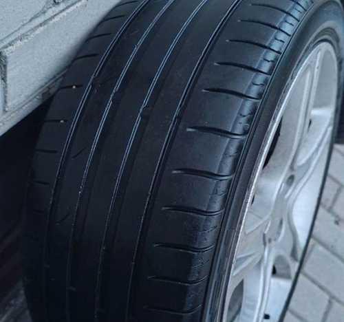 Kumho Ecsta HS51 215/45 R17