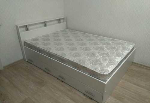 Кровать с ящиками и матрасом 140х200