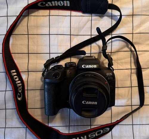 Canon EOS r100 kit 18-45mm