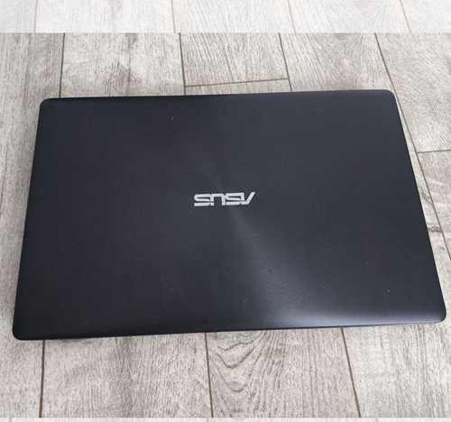 Ноутбук asus X550C