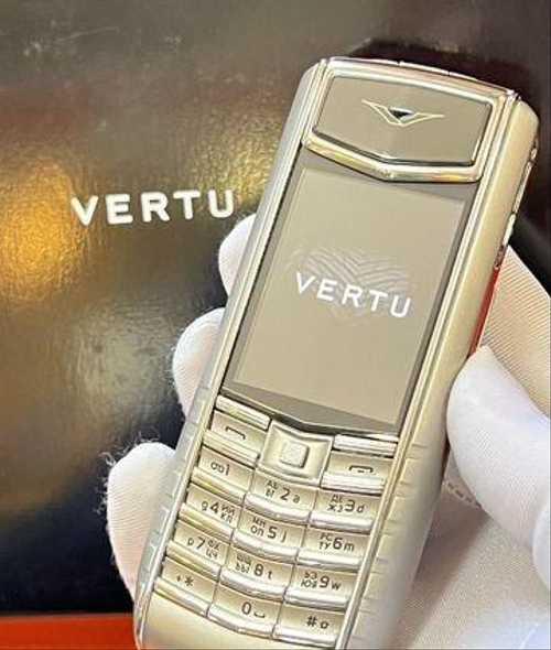 Телефон Vertu Ascent Ti. Новый
