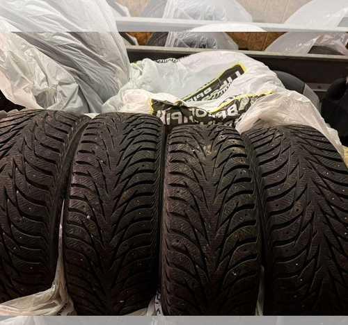 Yokohama Ice Guard IG35 215/55 R17 98T