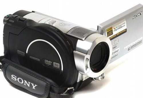 Видеокамера Sony HDR UX7