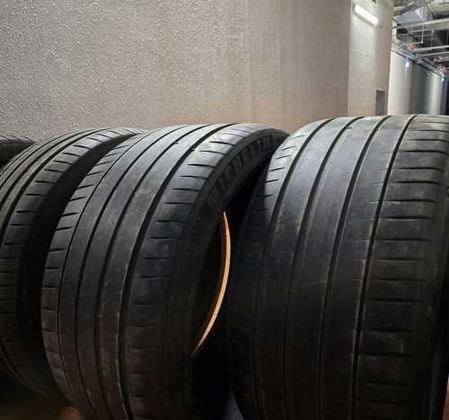 Michelin Pilot Sport 4 245/40 R20 и 275/35 R20