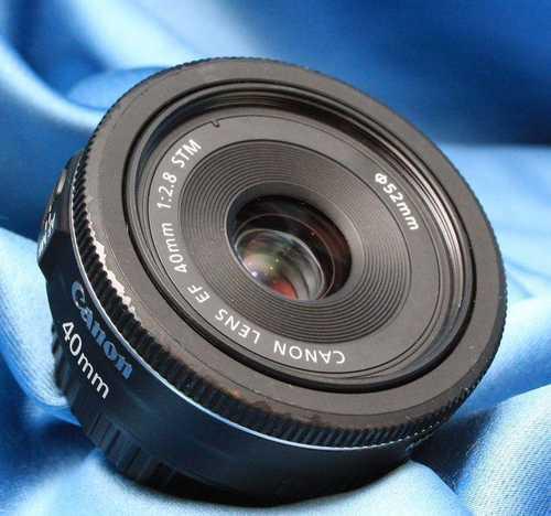 Canon EF 40mm f/2.8 STM