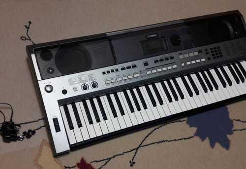 Синтезатор Yamaha PSR E443