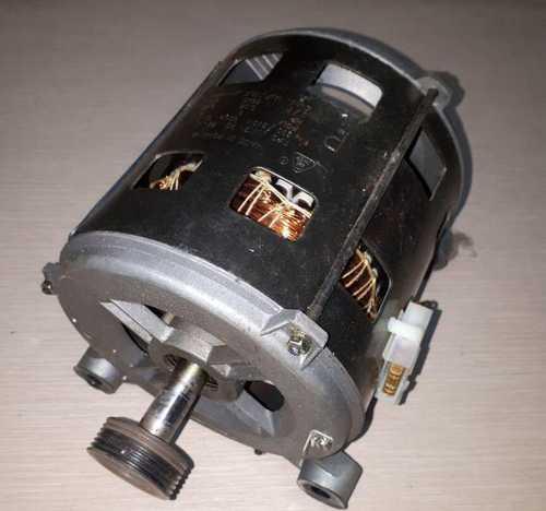 Двигатель стиральной машины indesit WG 421 TPR