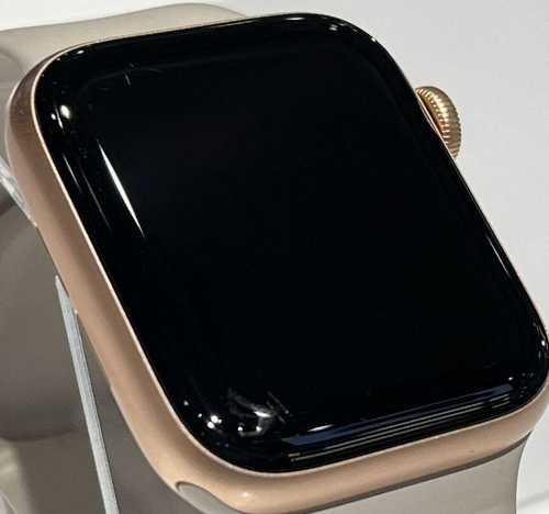 Apple Watch SE 44mm Gold