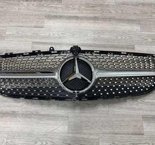 Решетка радиатора на mercedes w 218 даймонд рест