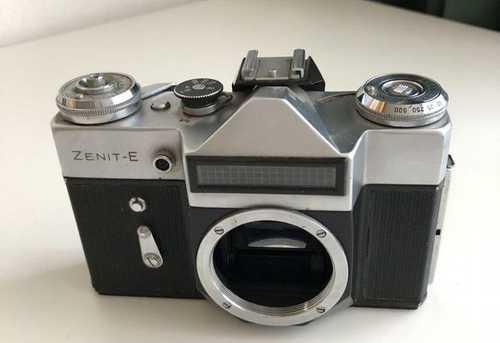 Плёночный фотоаппарат Zenit-E