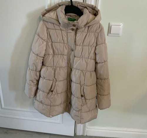 Продаю демисезонное пальто для девочки
