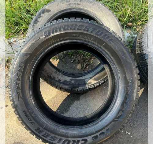 Bridgestone Ice Cruiser 7000 215/60 R17 100