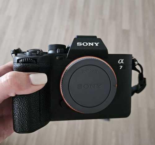 Фотоаппарат sony a7 iv идеальное состояние