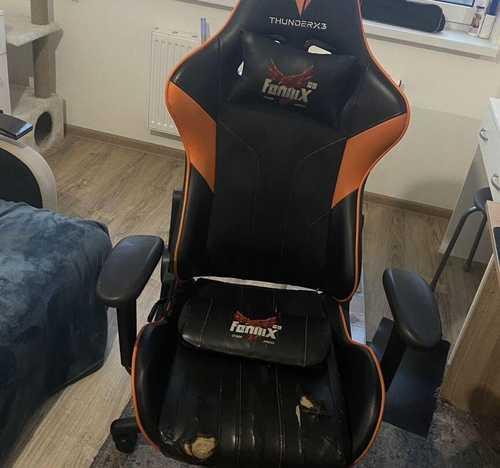 Игровое кресло thunderx3