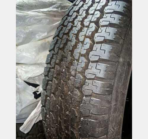 Bridgestone Dueler H/T D689 205/85 R16C 110