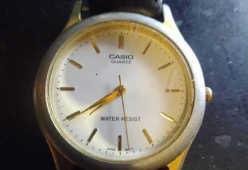 Casio Collection MTP-1093Q-7A часы