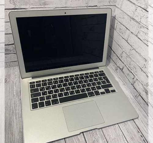 MacBook Air 13 2015 А1466 дефект