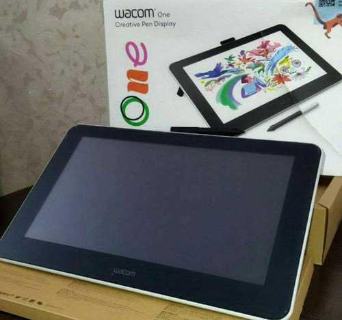 Графический планшет Wacom one 13