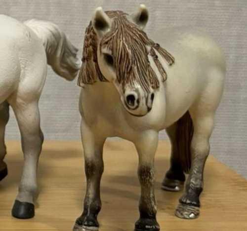 Лошади schleich