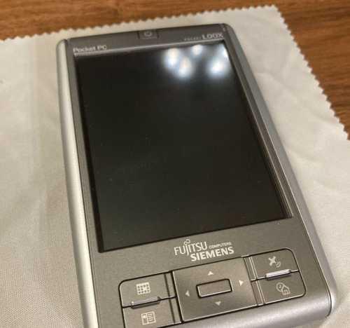 Fujitsu-Siemens Pocket LOOX N560