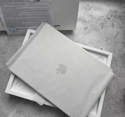 Новый Macbook Air 15 M2 8/512gb Silver (чек)