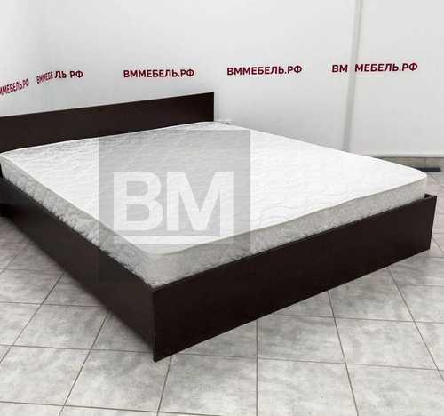 Кровать с матрасом кинг-сайз