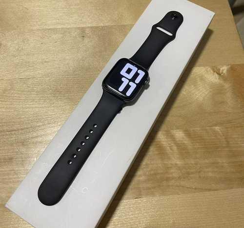 Часы apple watch se 44mm