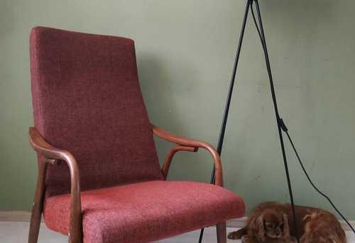 Винтажное кресло Шуман после реставрации