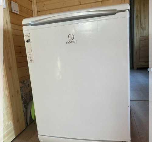 Холодильник indesit MT 08