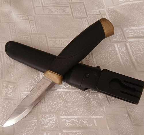 Нож Morakniv, Швеция