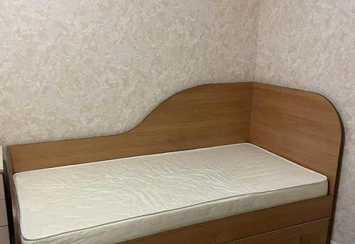 Кровать с матрасом (спальное место 90*190)