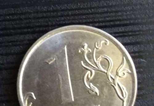 Монета 1 рубль брак