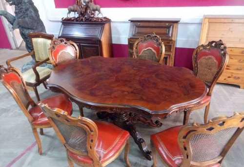 Антикварный стол и 6 стульев красной кожи
